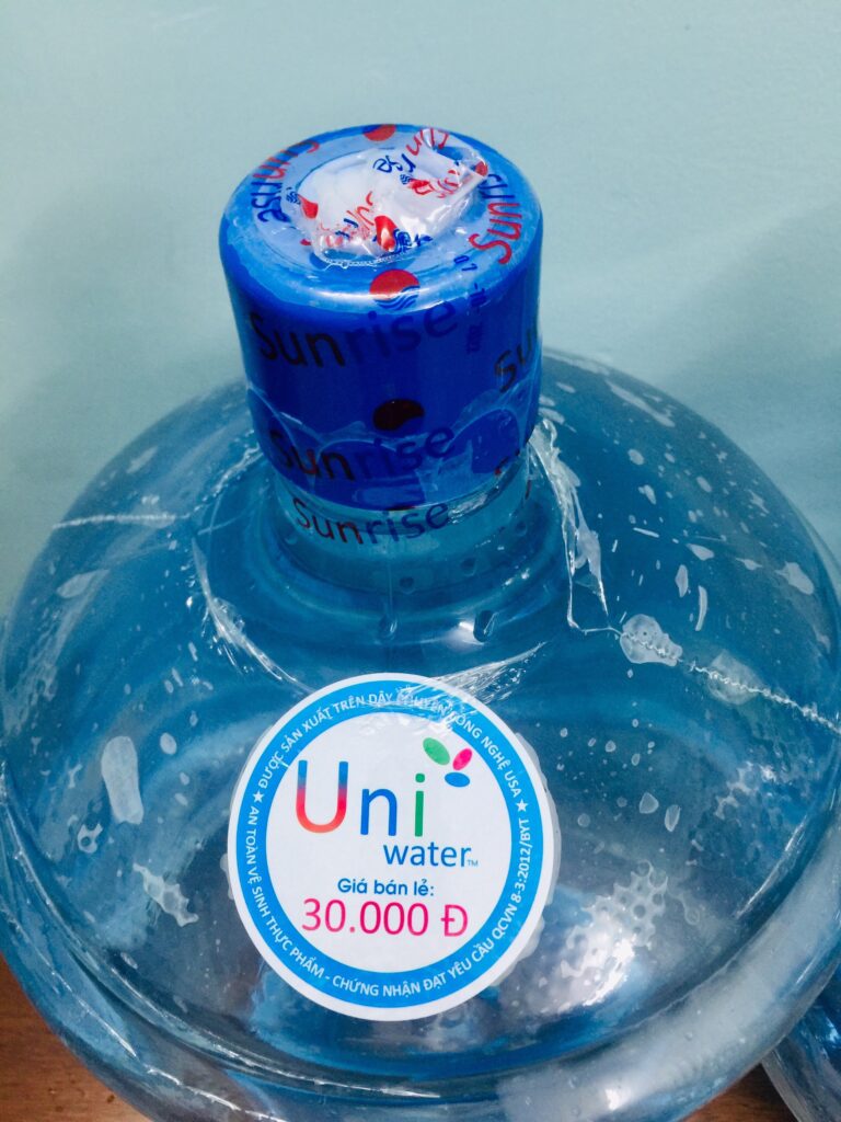 Mách bạn cách nhận diện thương hiệu Sunrise Water và Uni Water bình 20L